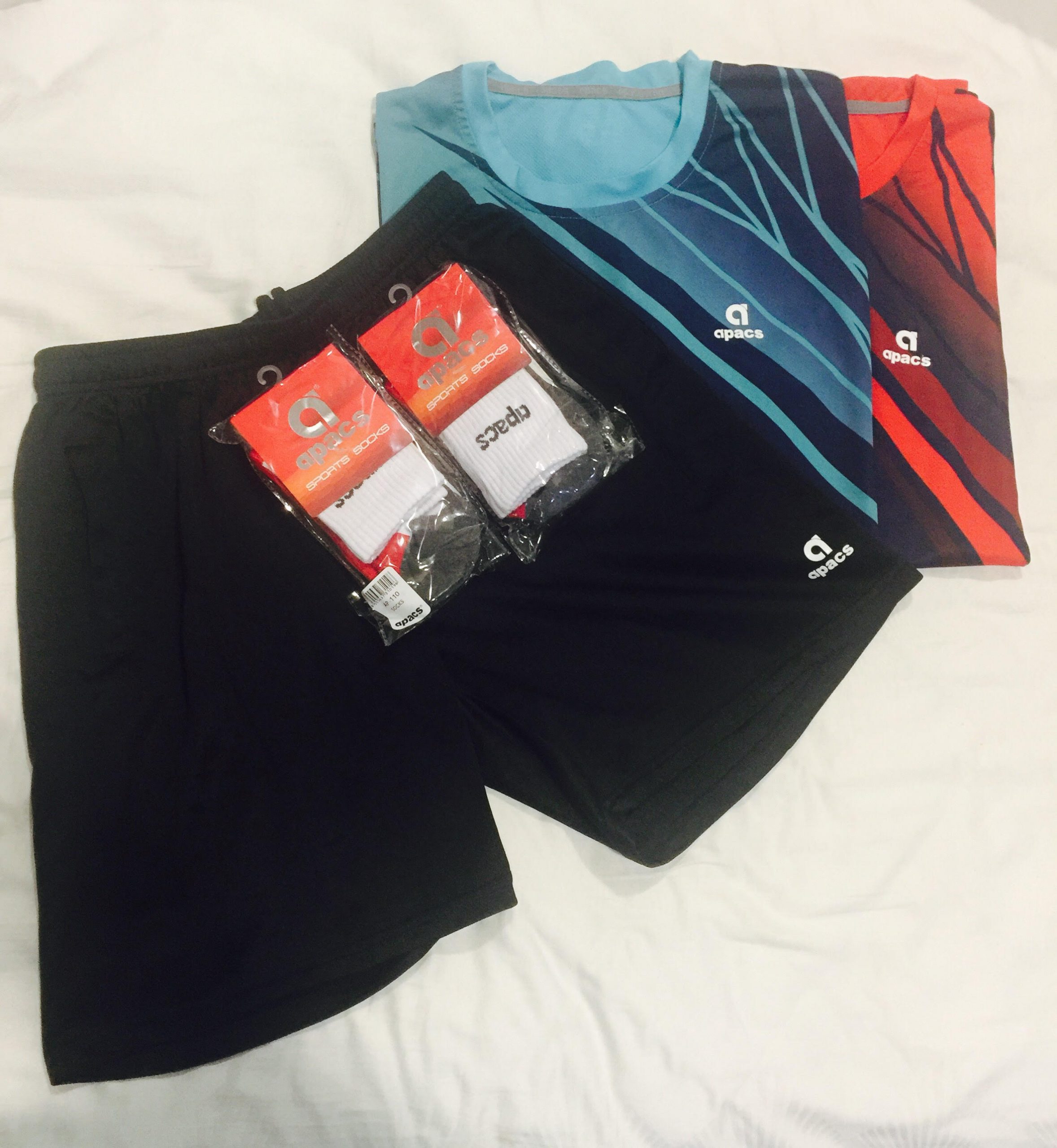 7 Essential Items You Should Have In Your Badminton Kit/Gear Bag ...